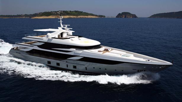 Benetti introduces – and sells – first 50m superyacht in its FB 800 ...